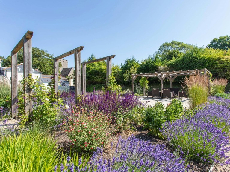 Projects built by Simon Scott of Simon Scott Landscaping